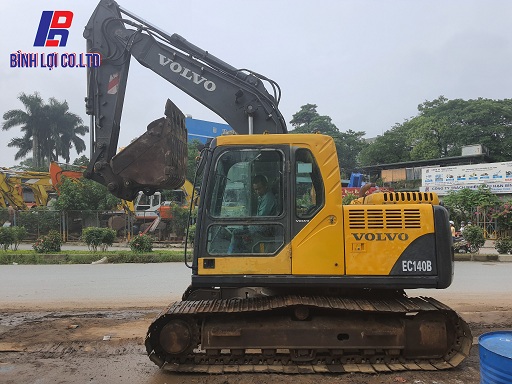 Volvo Excavator, Model: EC140B, year 2003, bucket size: 0.57 m3 ...