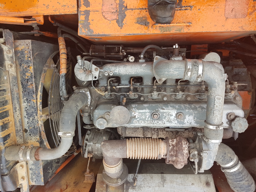 Daewoo Wheel Excavator, Model: Solar 130W-III, Year 1996