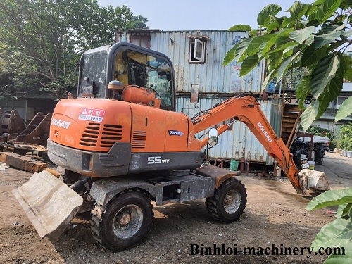 Máy đào bánh lốp Doosan SL55-WV đời 2005 máy nhập khẩu | Chuyên cung ...