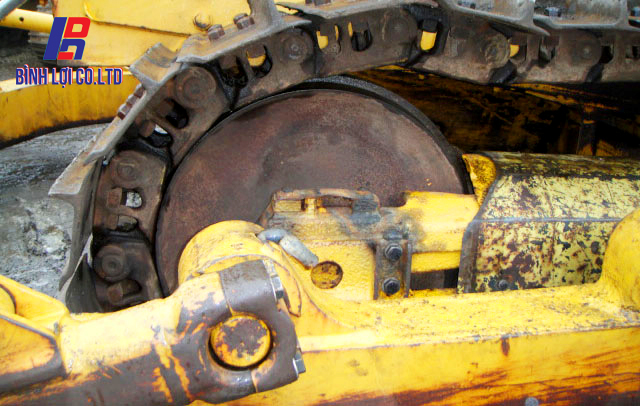 Máy ủi Komatsu D85A-18