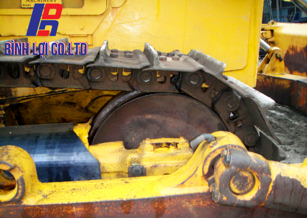 Máy ủi Komatsu D85A-18