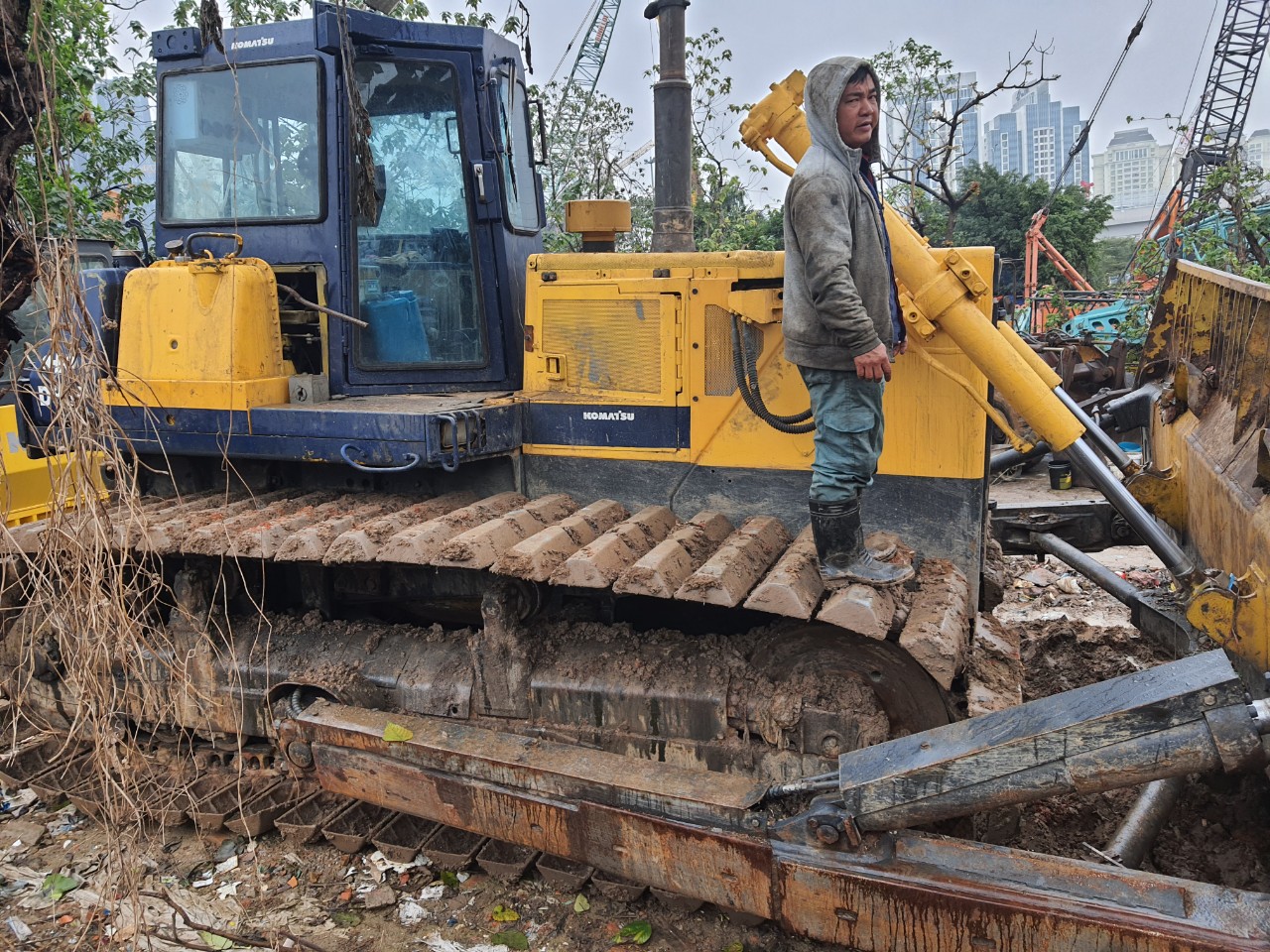Komatsu D85P Bulldozer | Chuyên cung cấp các loại máy xây dựng nhập ...