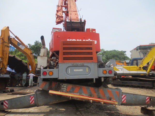 Komatsu Wheel Crane LW250-3