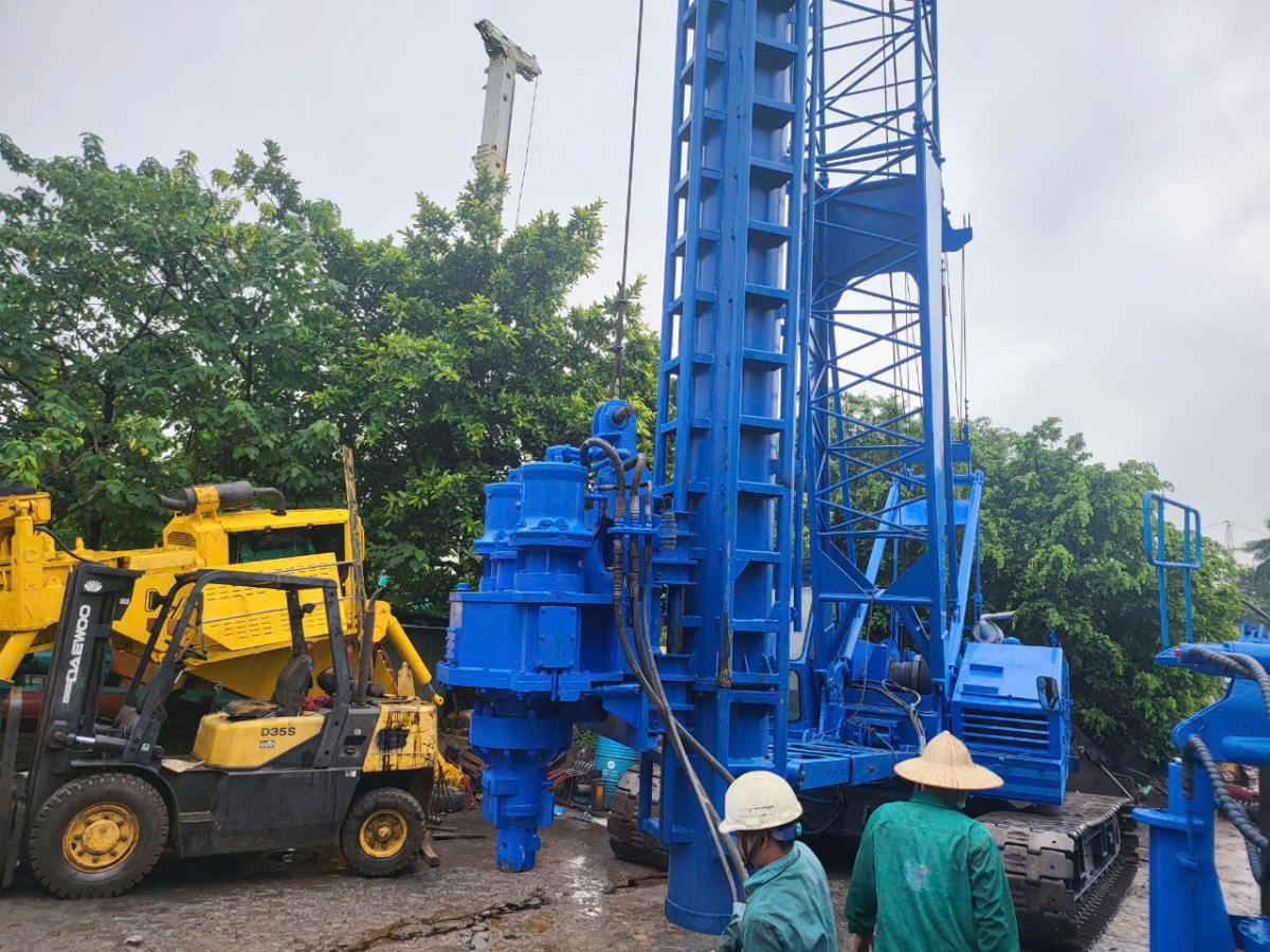 Nippon Sharyo Piling and Drilling Machine
